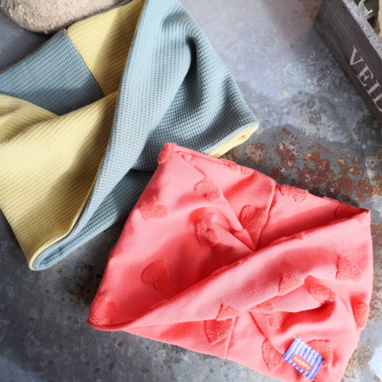 Easy Loop mit Twist nähen – kostenloses Schnittmuster - Snaply Magazin